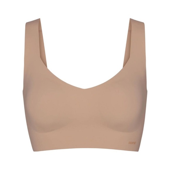 SKIMS | Intimates & Sleepwear | Skims Naked Plunge Longline Bra Size ...